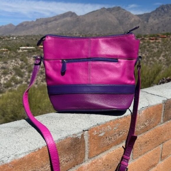 Ili New York | Bags | Ili New York Leather Colorblock Crossbody ...